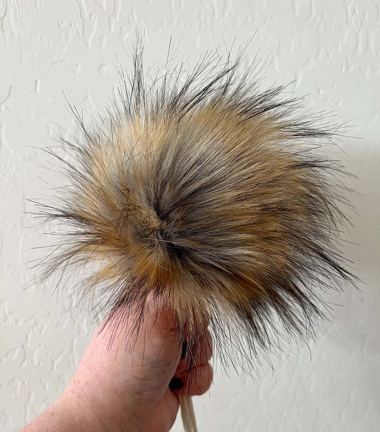 ready to ship faux-fur poms – Sugar Maple Fibers